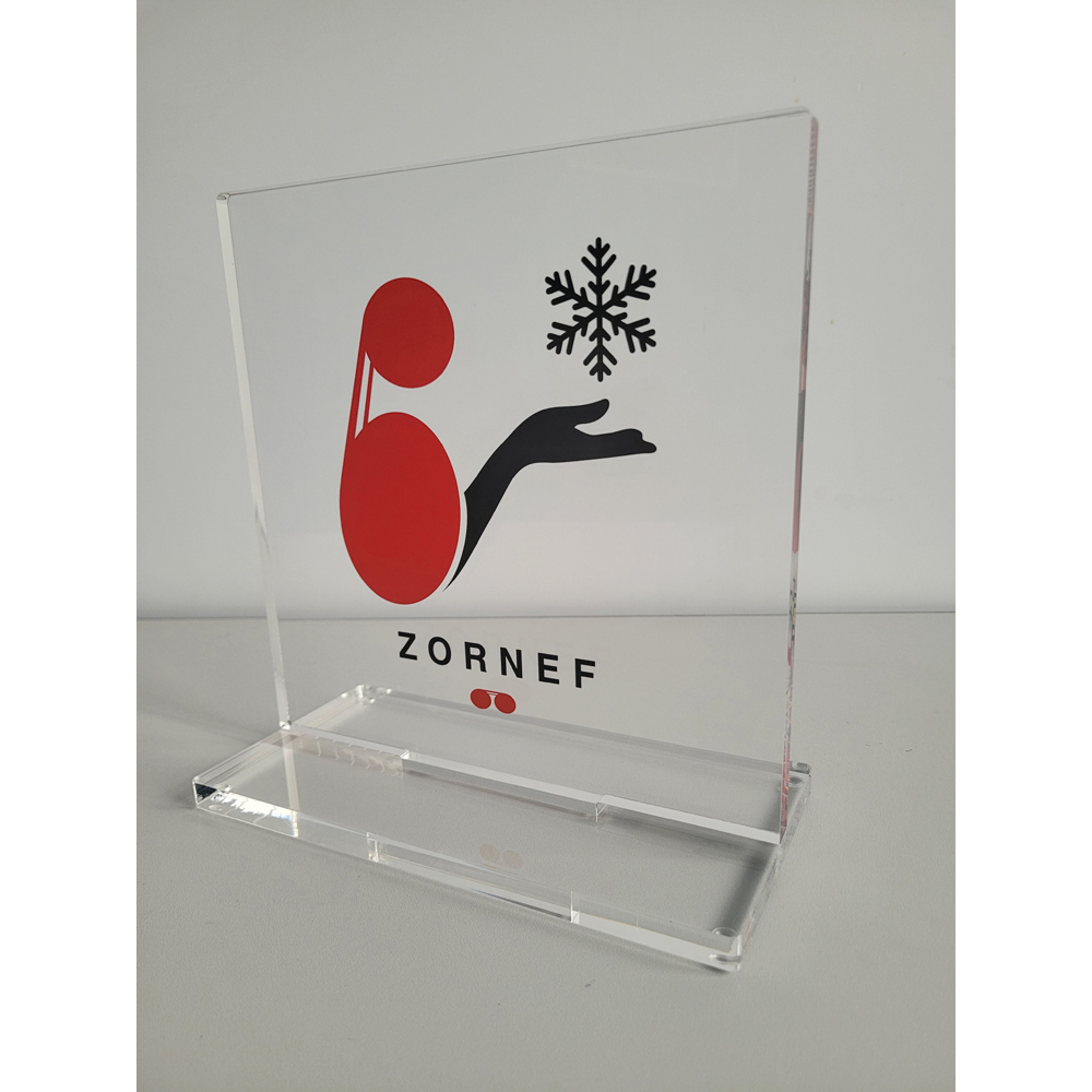 Trophée dague - Fabrications sur mesure Plexiglas | Formxl