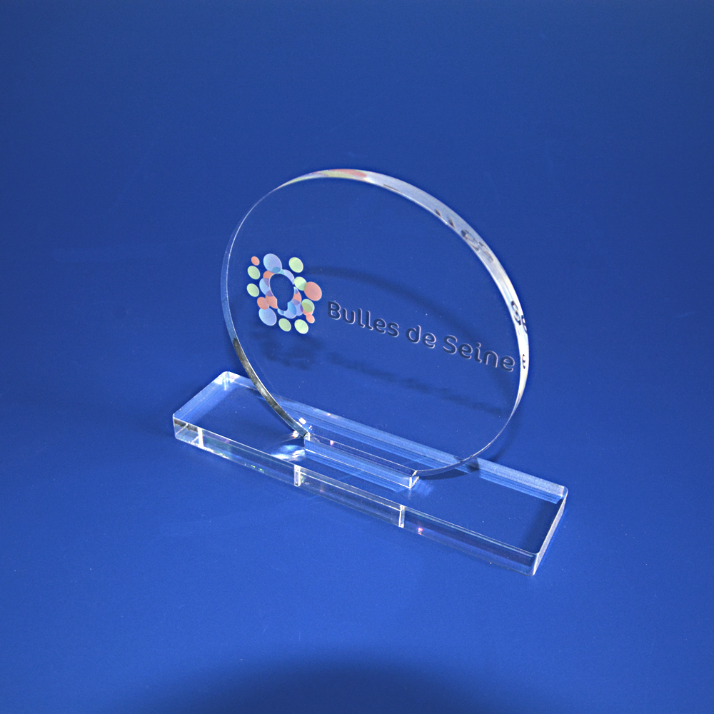 Trophée dague - Fabrications sur mesure Plexiglas | Formxl